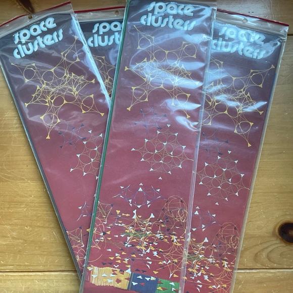 Master-Evans Inc | Toys | New Vintage 97s Space Clusters Design Set ...